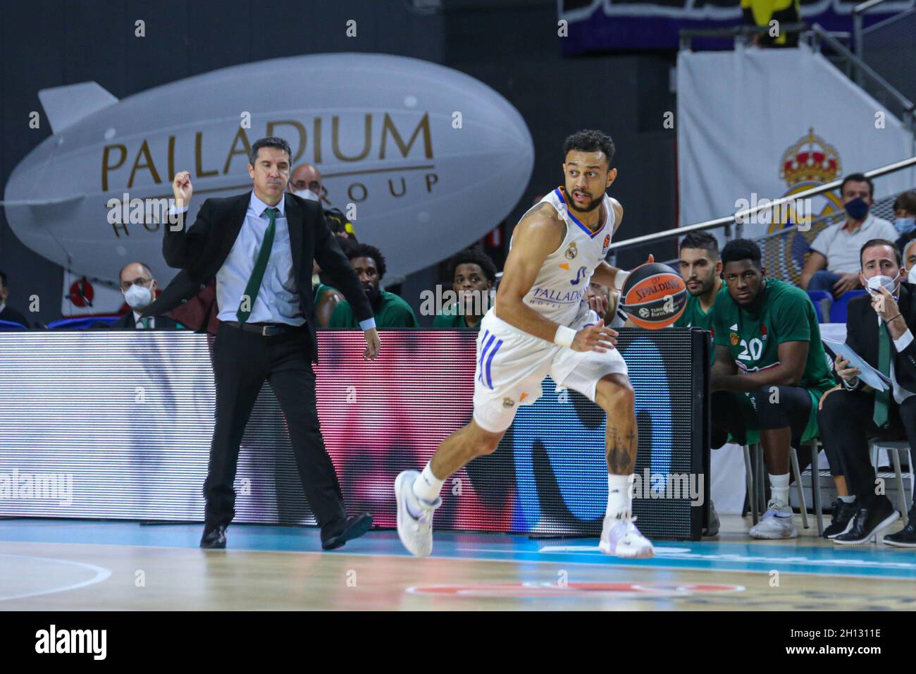 Williams goss nigel real madrid baloncesto hi-res stock photography and ...