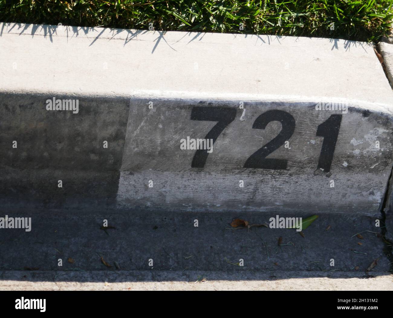 Flavia flavin hi-res stock photography and images - Alamy