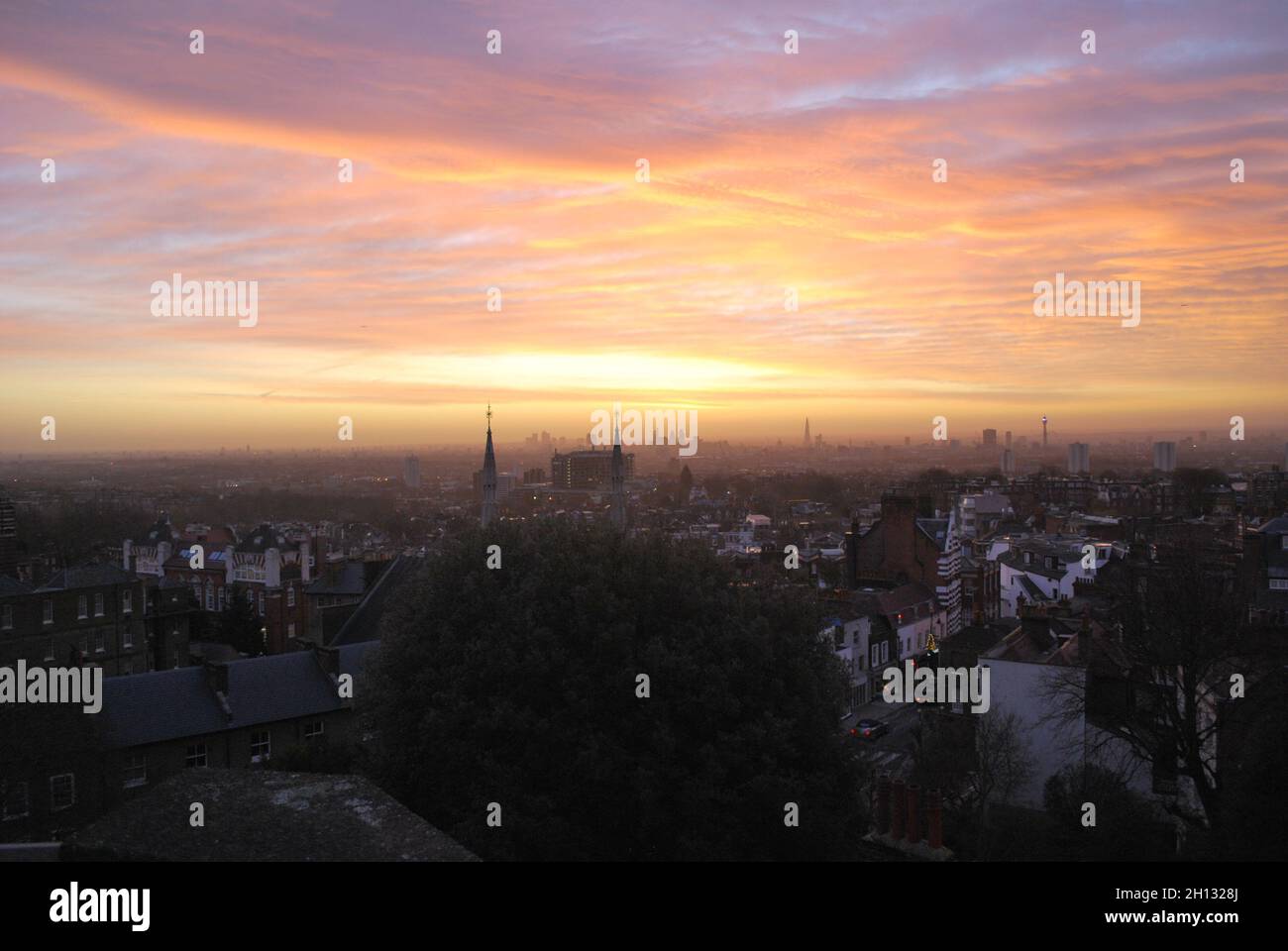 Royal london hospital skyline hi-res stock photography and images - Alamy