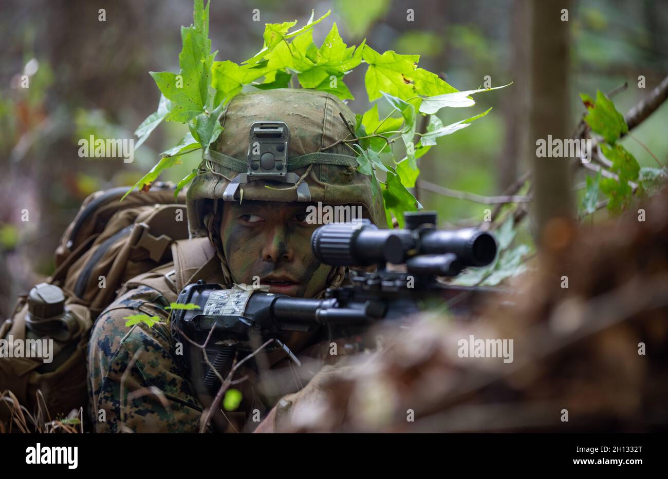 U.S. Marine Corps 2nd Lt. James Muzquiz with 2nd Platoon, Echo Company ...