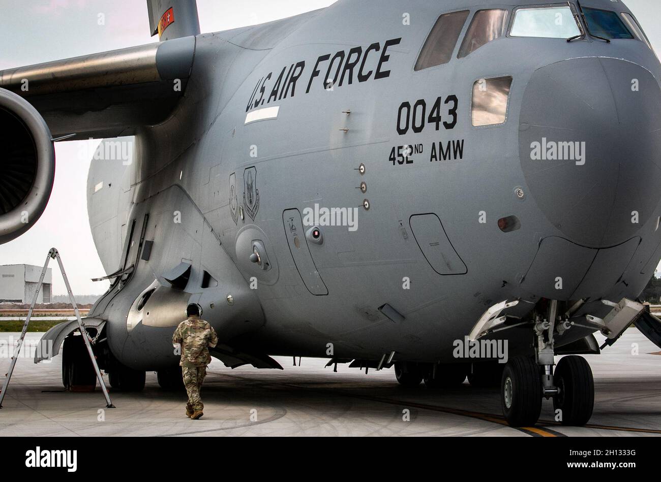 452nd air mobility wing hi-res stock photography and images - Alamy