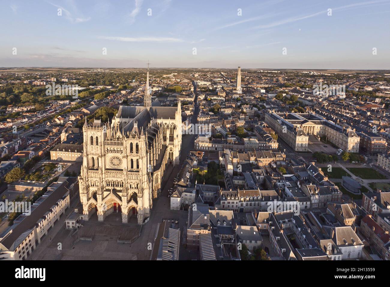 Amiens cathedral aerial hi-res stock photography and images - Alamy