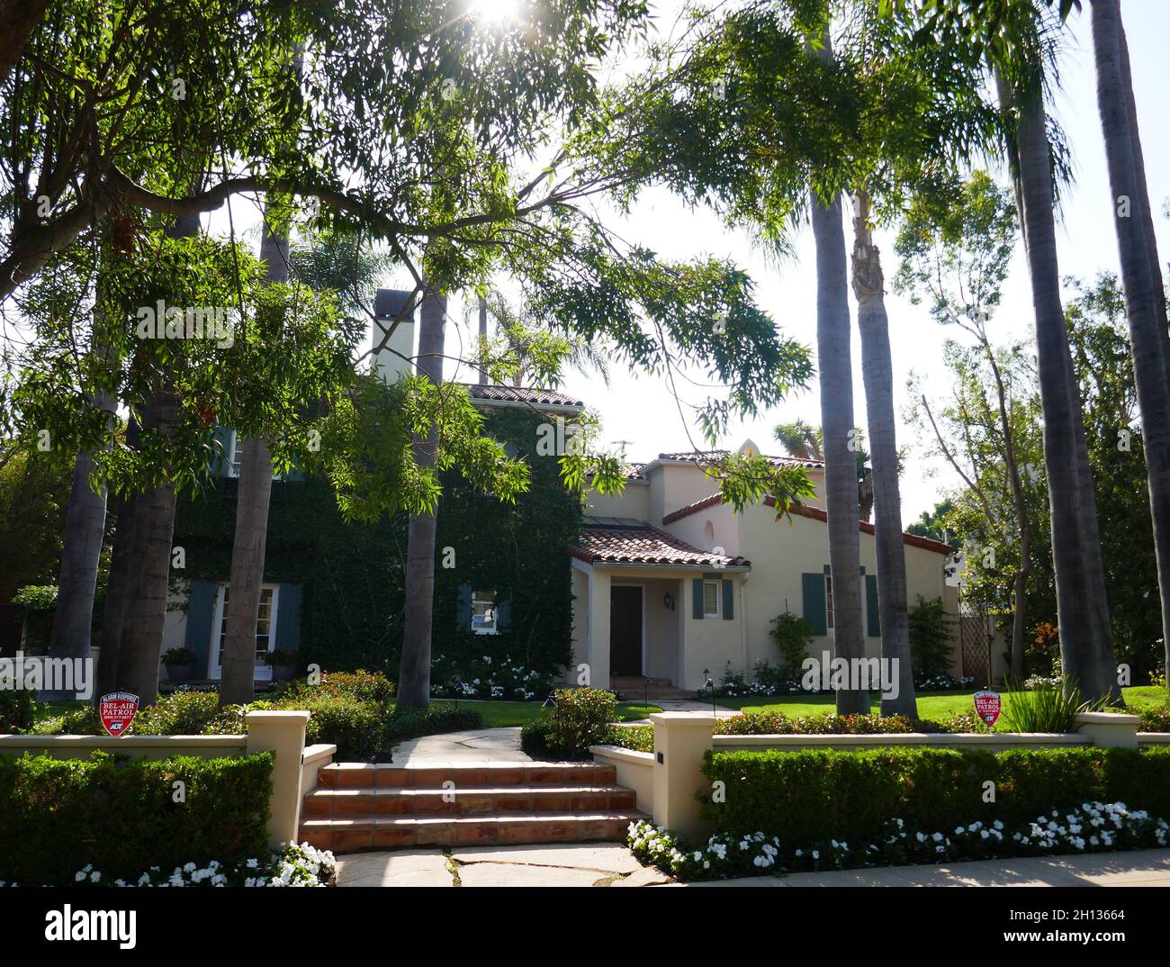 611 n rexford drive hi-res stock photography and images - Alamy