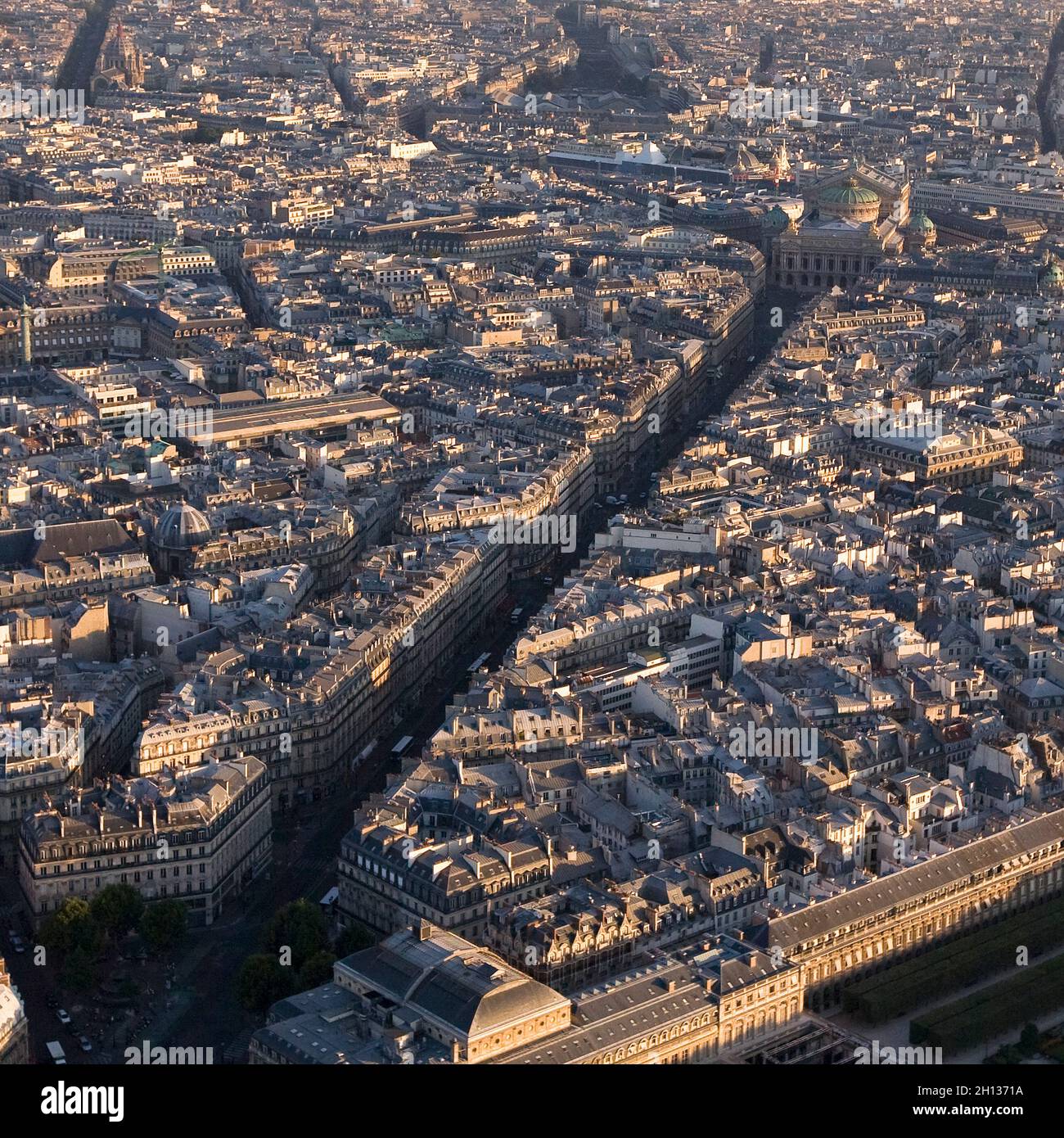 8th arrondissement paris birds eye view hi-res stock photography and ...