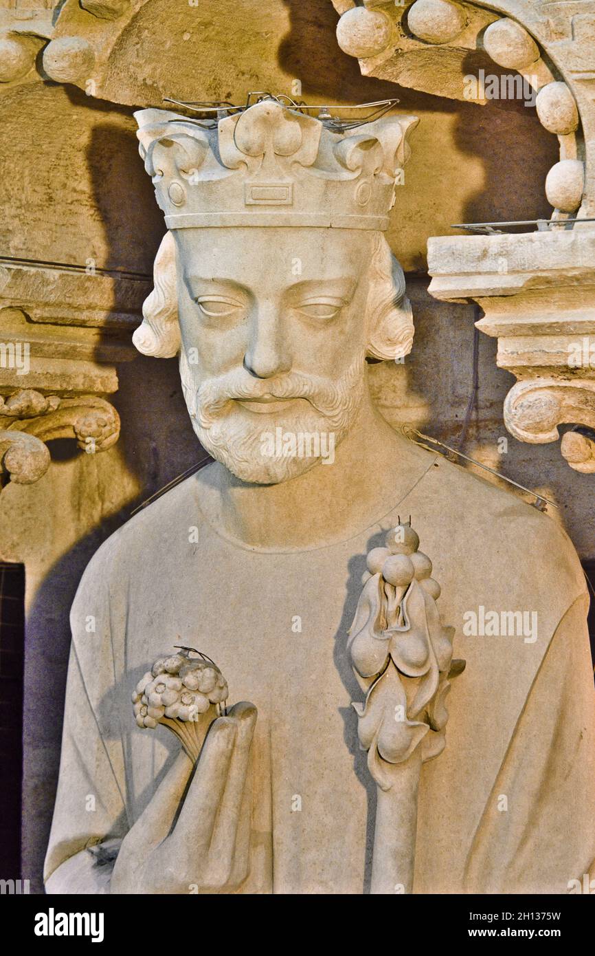 AT THE HEIGHT OF THE GALLERY OF KINGS, ABOVE THE THREE PORTALS OF THE ...