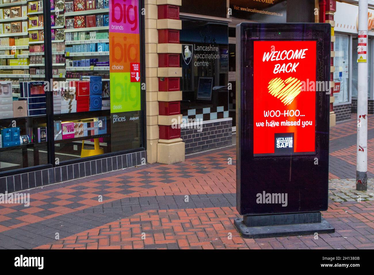 Boo hoo woo hoo back hi-res stock photography and images - Alamy