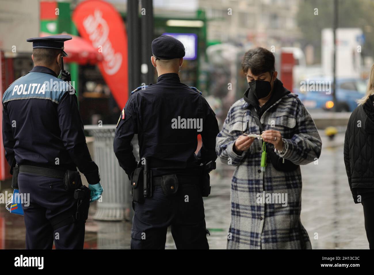 Romania police jandarmeria uniform hi-res stock photography and images ...