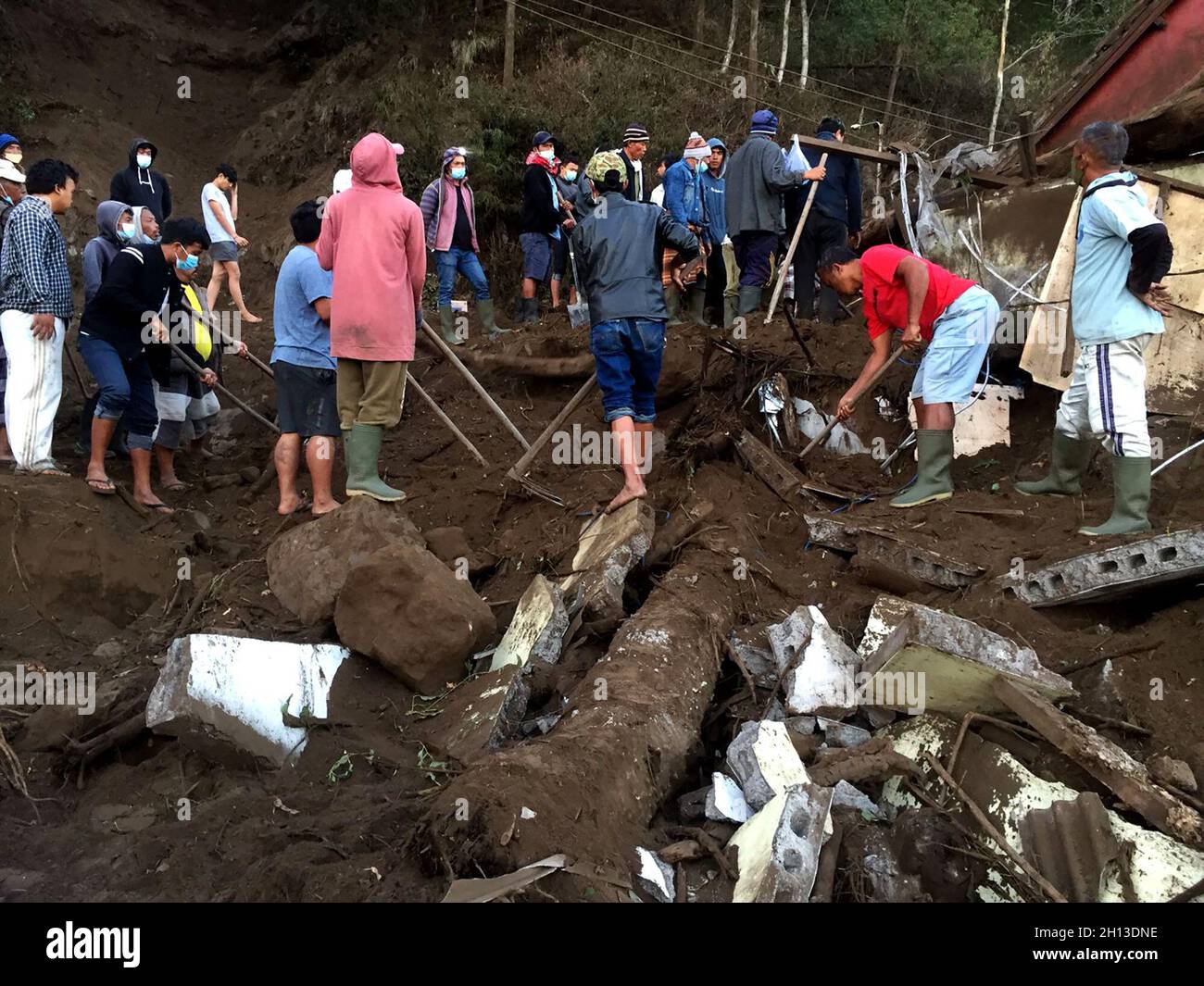 (211016) -- BALI, Oct. 16, 2021 (Xinhua) -- Photo provided by Indonesia ...