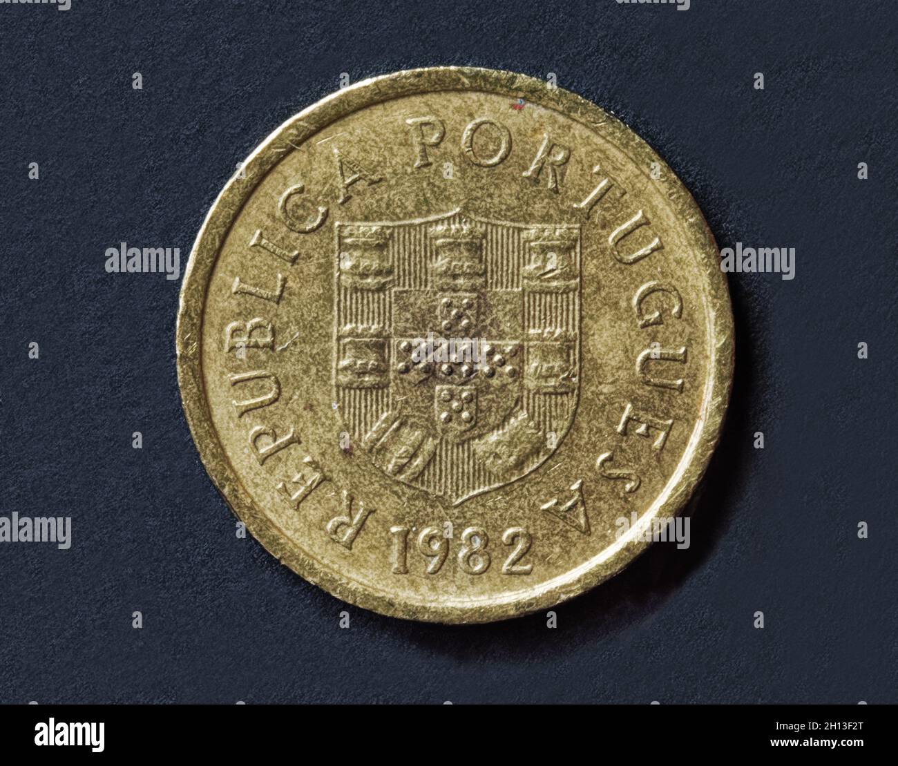 1982 coins hi-res stock photography and images - Alamy