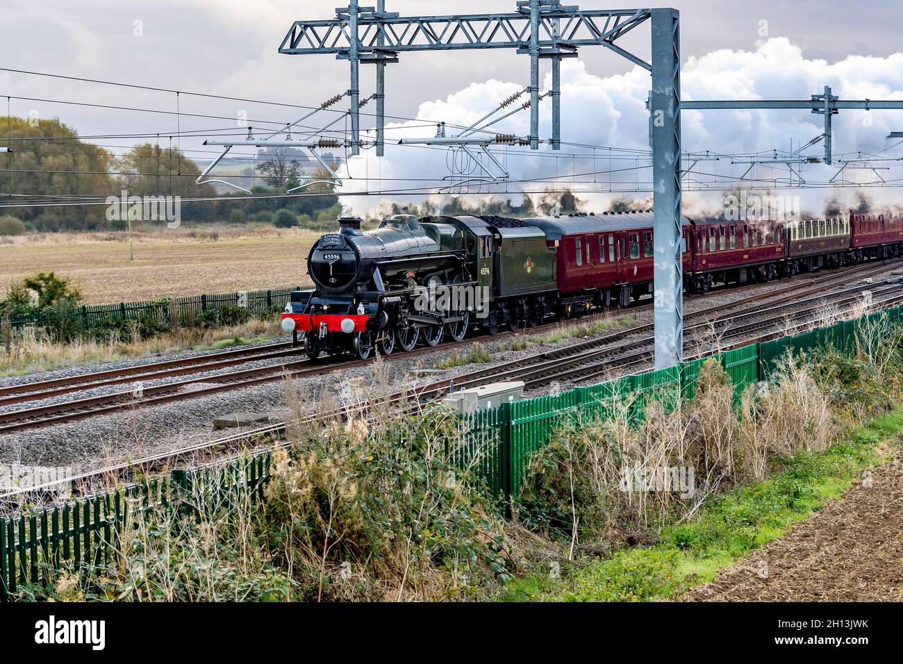 Wellingborough, UK. 16th October 2021. Bahamas a Jubilee class 5596 ...