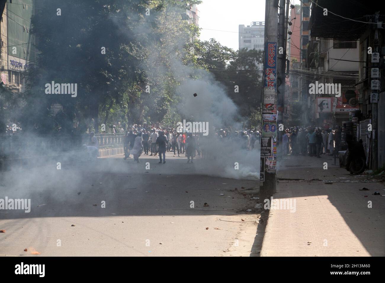 Bangladesh police riot hi-res stock photography and images - Alamy