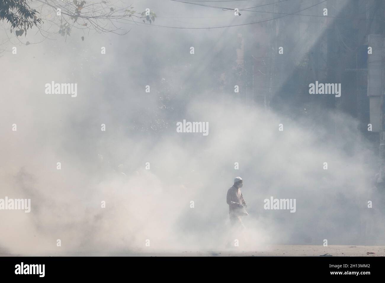 Non Exclusive: DHAKA CITY, BANGLADESH, OCTOBER 15 : The demonstrators ...