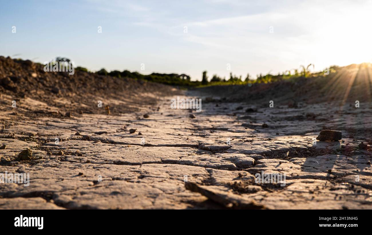 Sun drought hi-res stock photography and images - Alamy