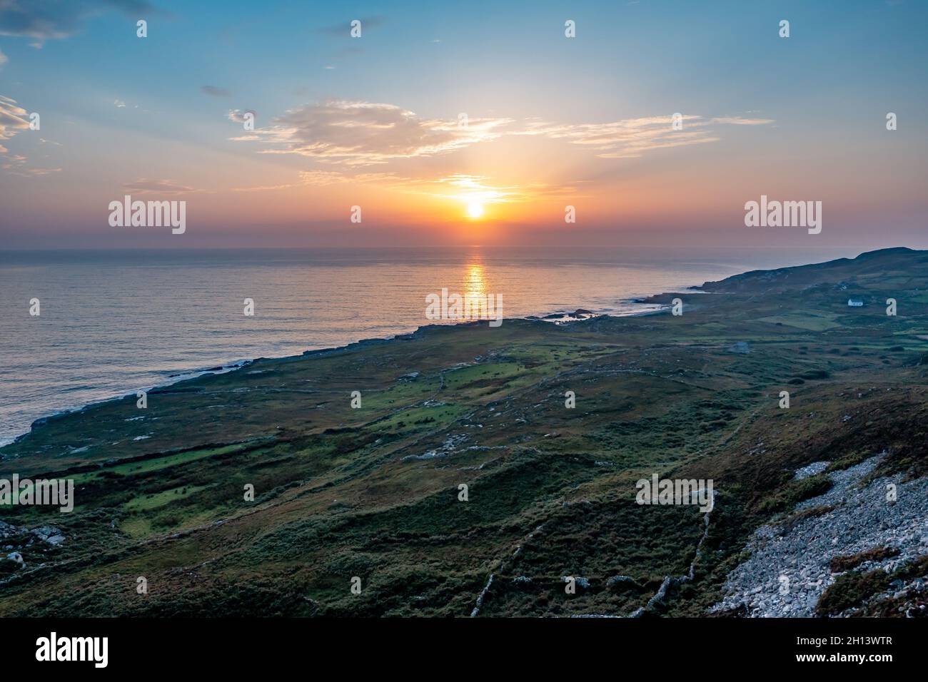 Time lapse stunning sky sunset hi-res stock photography and images - Alamy