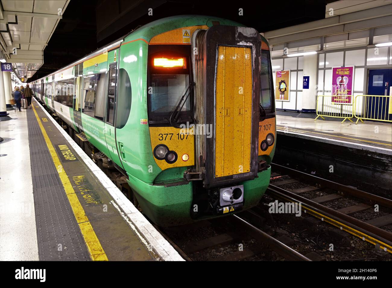 A Southern Railways class 377 at london Victoria station Stock Photo ...