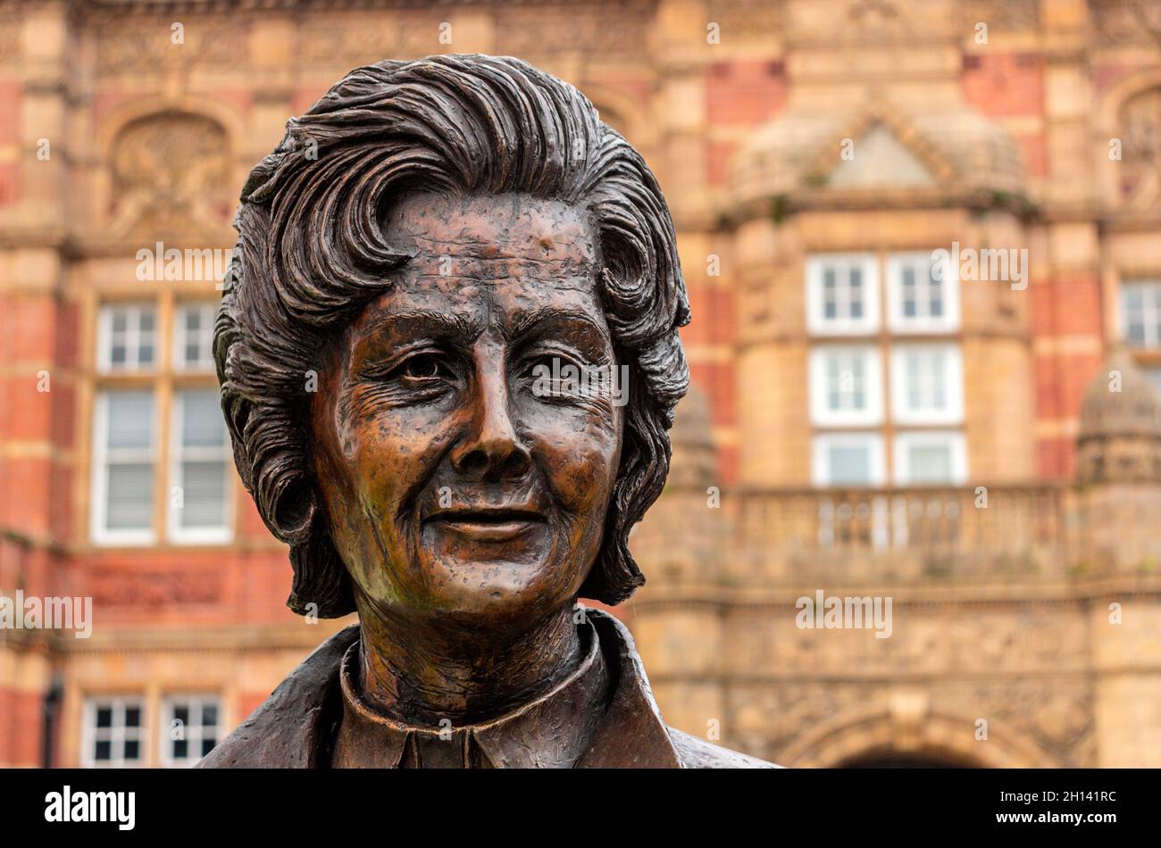 Barbara Castle statue. Blakey Moor, Blackburn Stock Photo - Alamy
