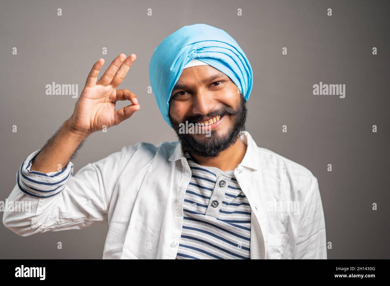 Super hand gesture hi-res stock photography and images - Alamy