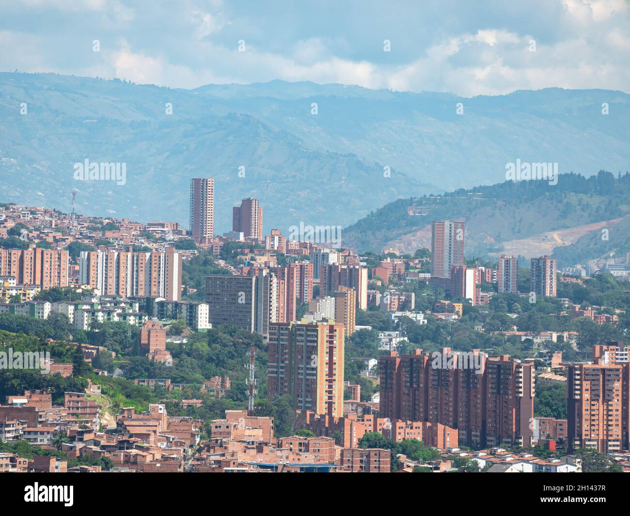 Medellin overview hi-res stock photography and images - Alamy