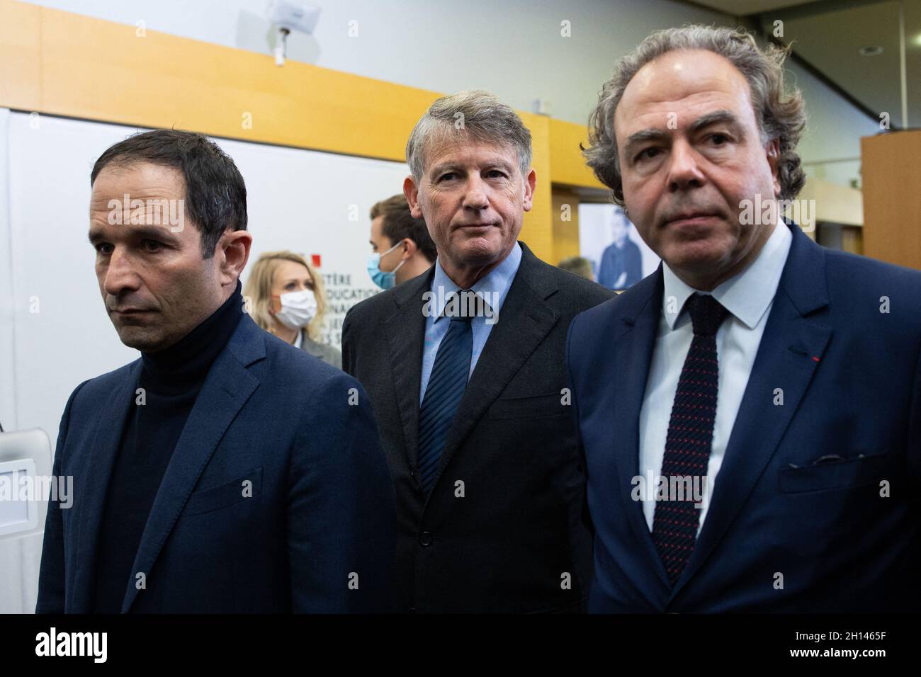 Paris, France. 16th Oct, 2021. Formers French Education Ministers ...