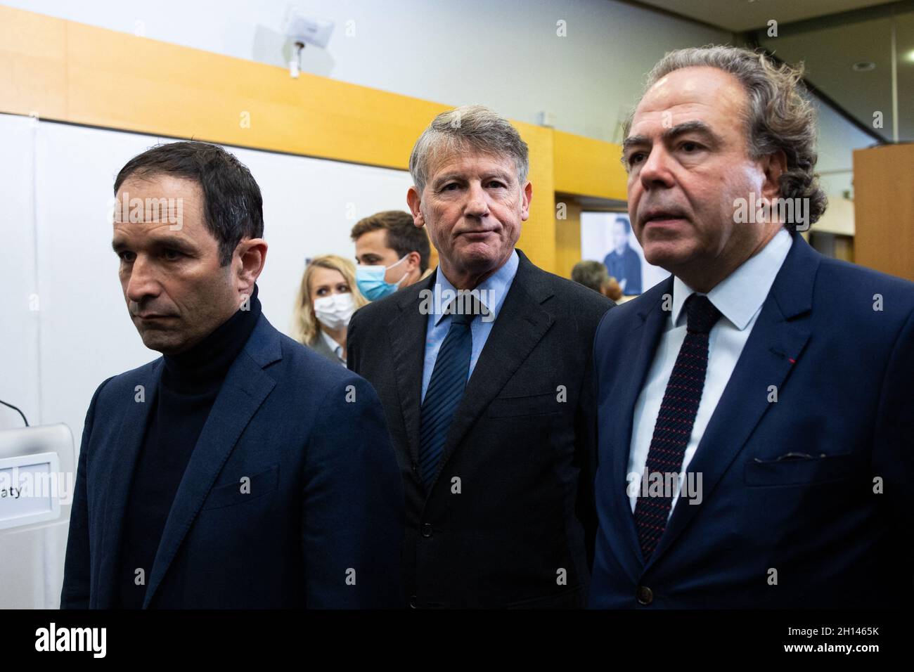 Paris, France. 16th Oct, 2021. Formers French Education Ministers ...