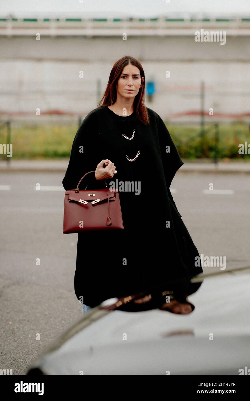 Street style, Deborah Reyner Sebag arriving at Hermes Spring Summer ...