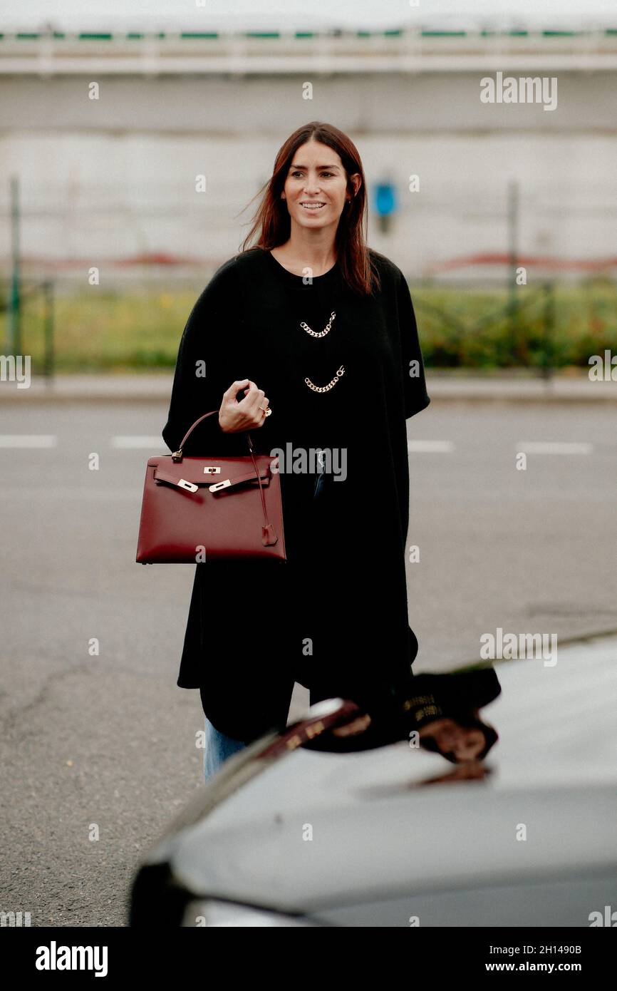 Street style, Deborah Reyner Sebag arriving at Hermes Spring Summer ...