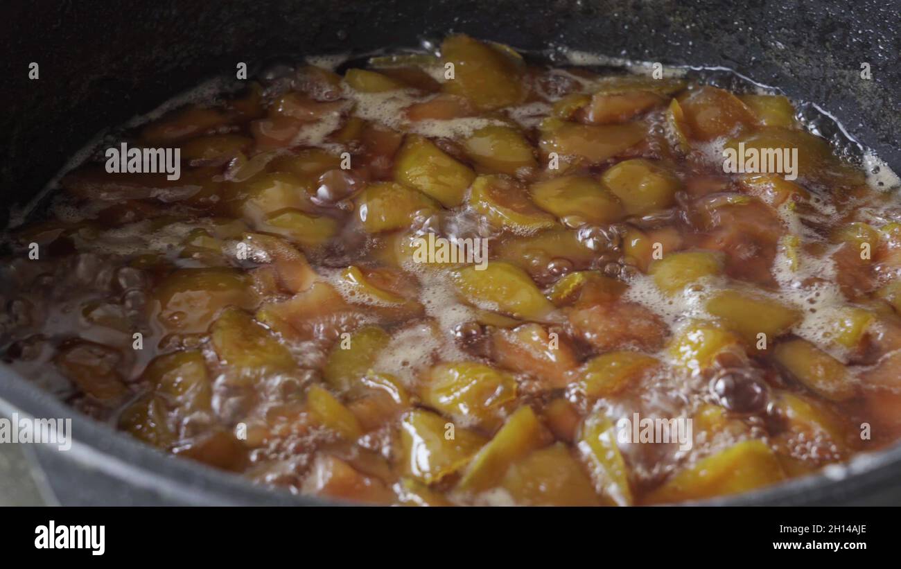 Fruit boiling in a pan hi-res stock photography and images - Alamy