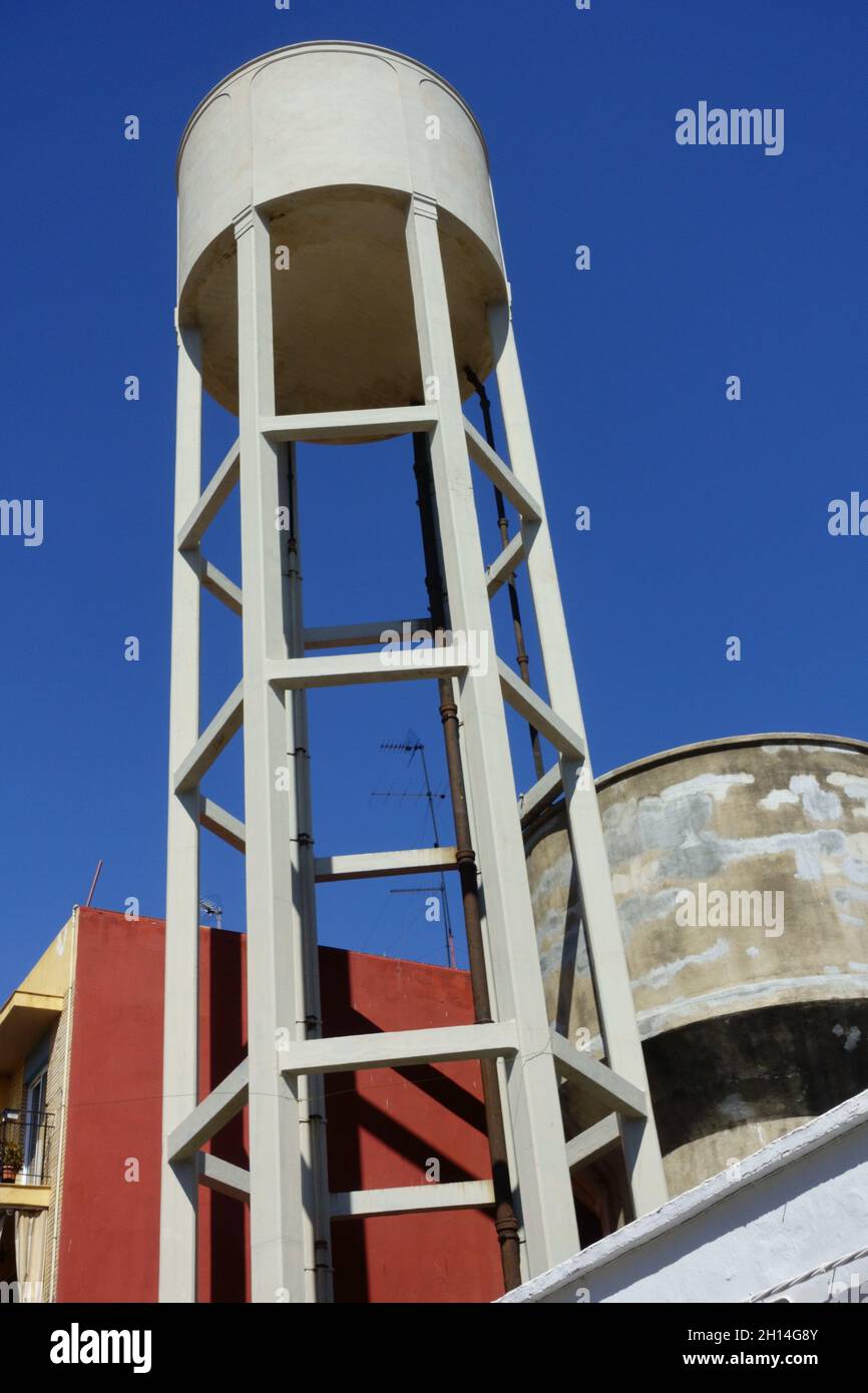 Rural water tower hi-res stock photography and images - Alamy