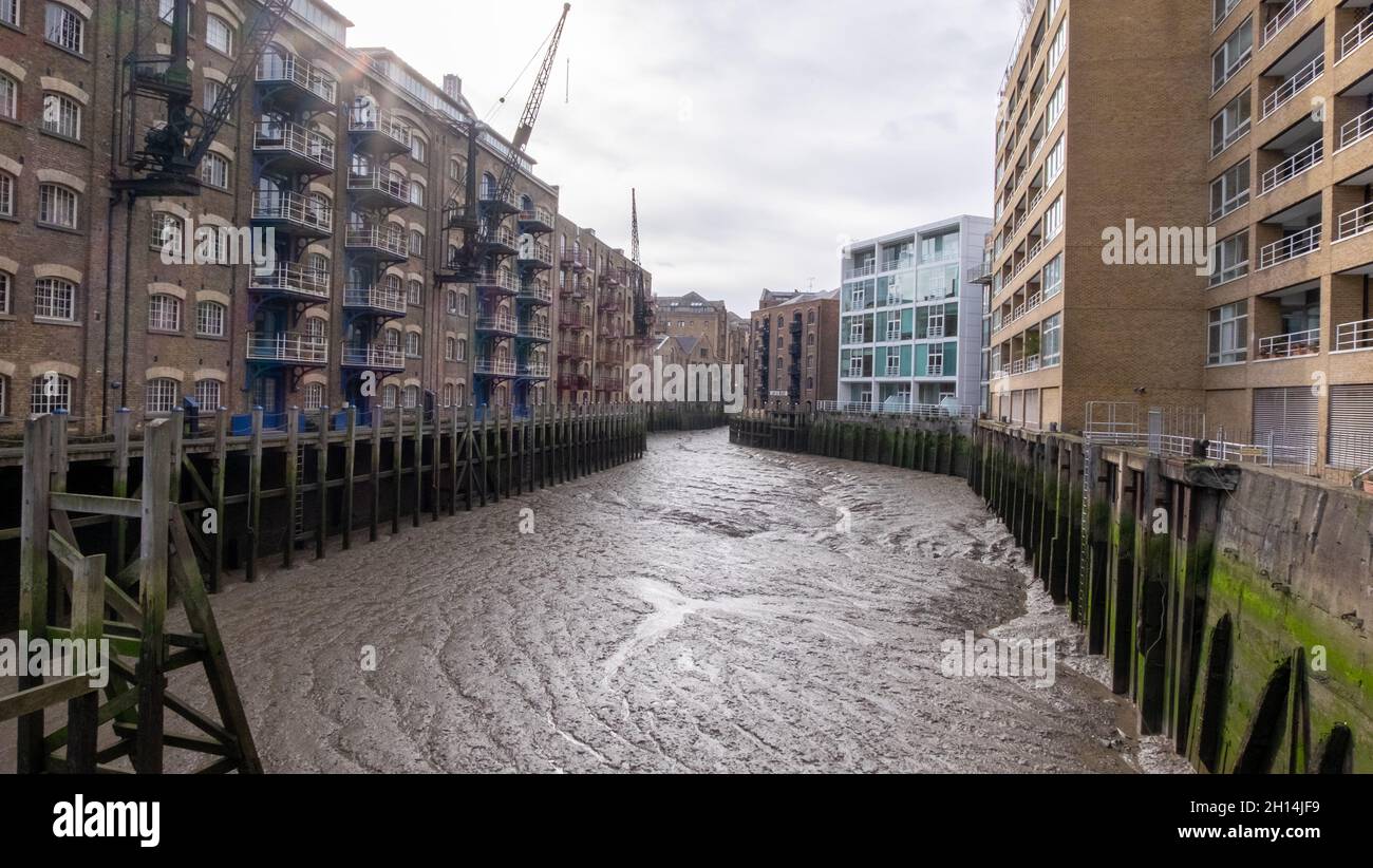 China warf hi-res stock photography and images - Alamy