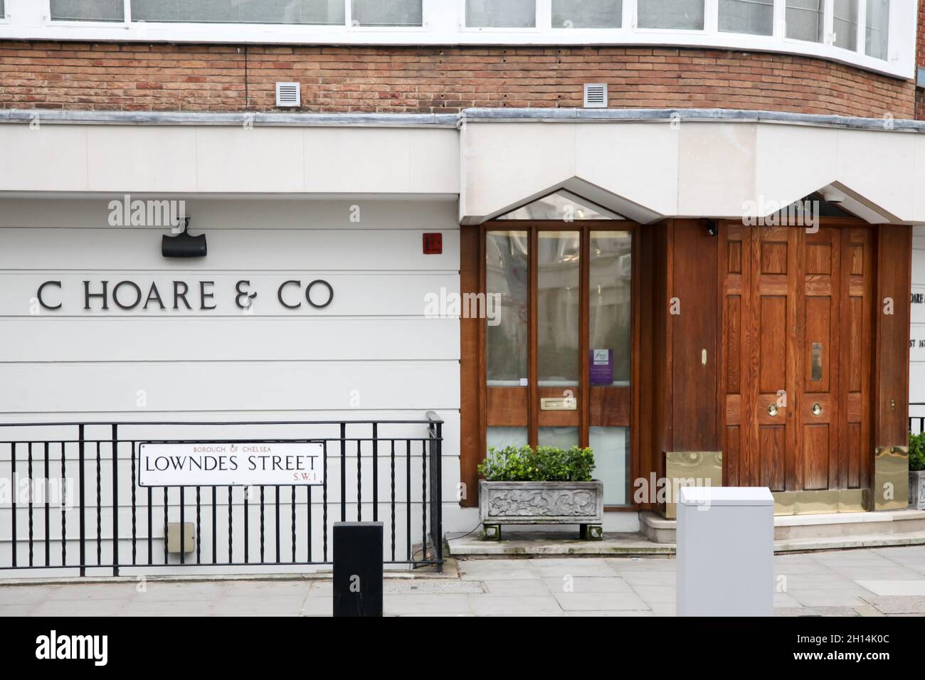 C Hoare and Co. 'Hoares' the oldest privately owned bank in UK on ...