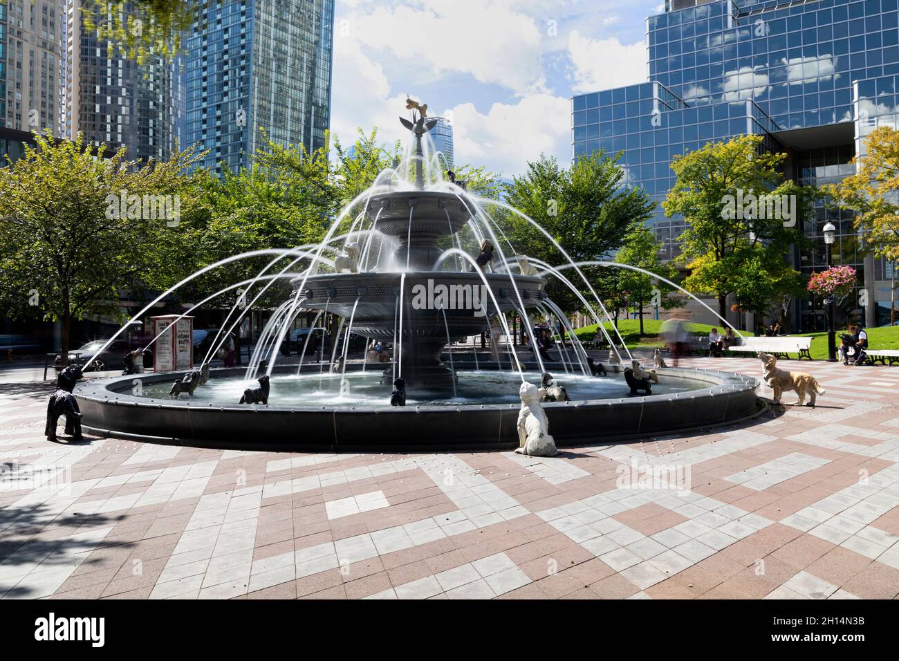 Dog fountain in Berczy Park. Toronto Ontario Canada Stock Photo - Alamy