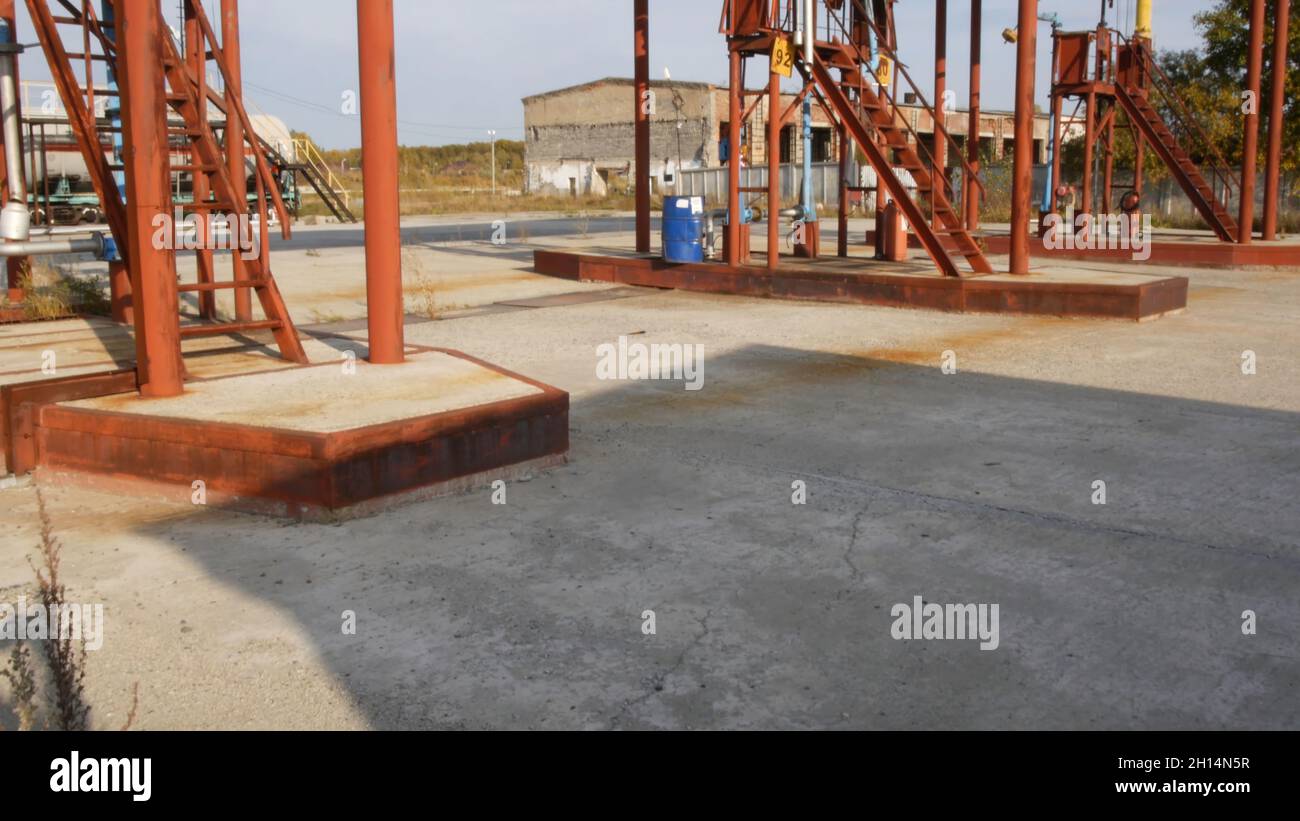 Refinerytank hi-res stock photography and images - Alamy