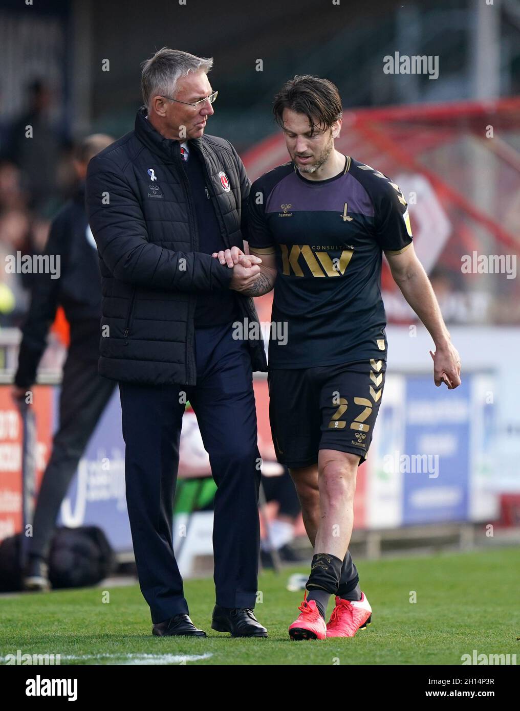 Charlton athletics harry arter hi-res stock photography and images - Alamy