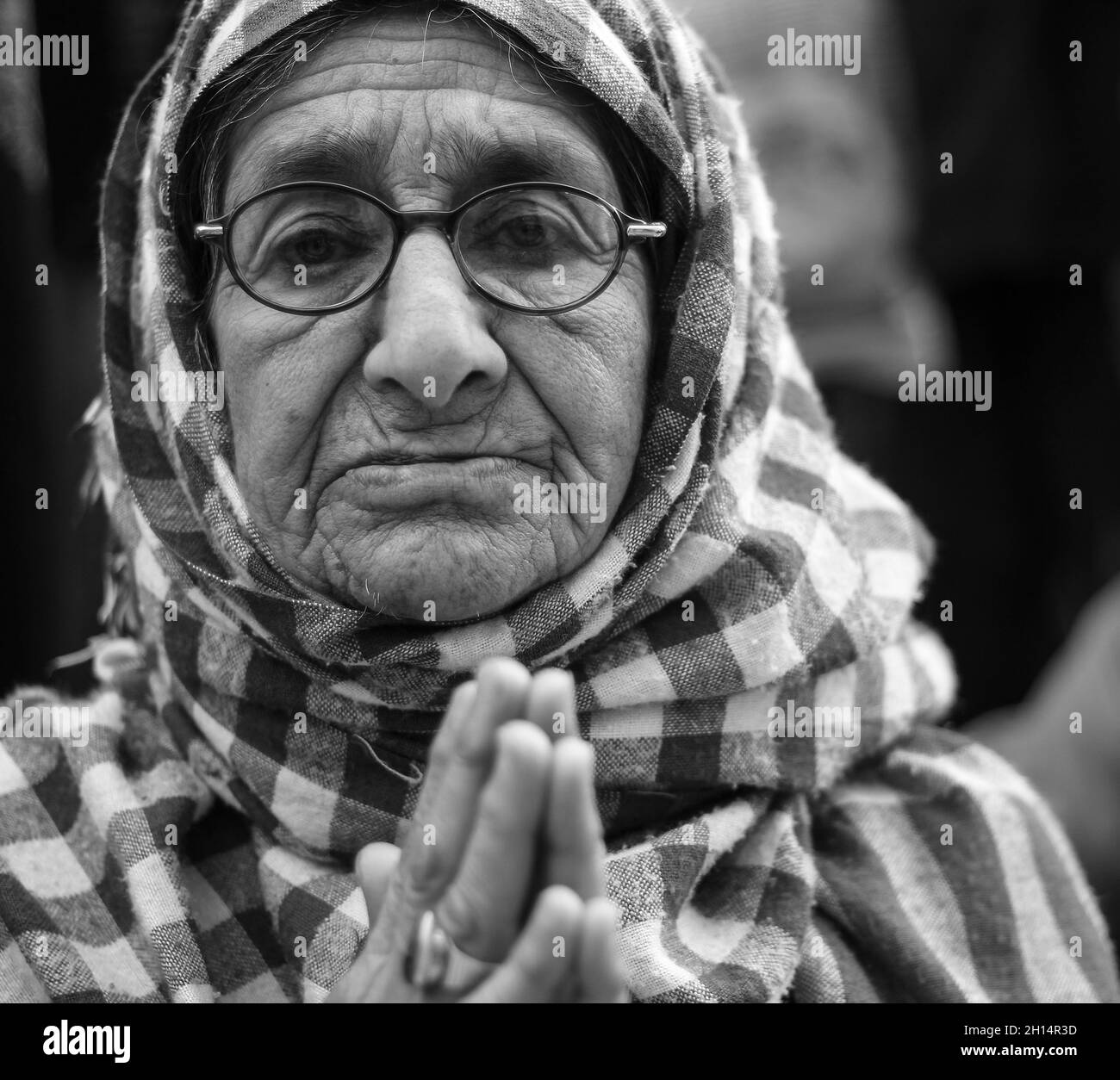 Portrait of a Muslim woman praying. Pakistan Stock Photo - Alamy