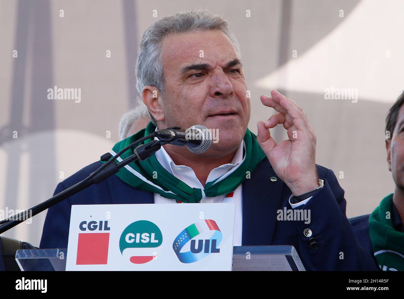 Cisl general secretary luigi sbarra hi-res stock photography and images ...