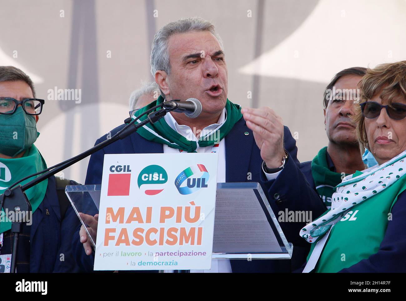 Cisl general secretary luigi sbarra hi-res stock photography and images ...