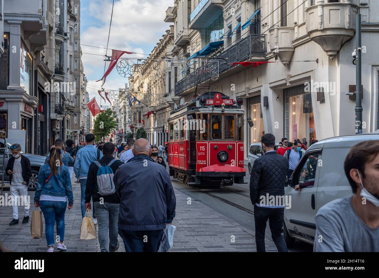 ISTANBUL, TURKEY - OCTOBER 12, 2021: Crowded Istiklal street in ...
