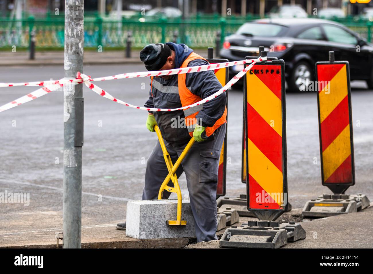 Bucharest construction workers hi-res stock photography and images - Alamy