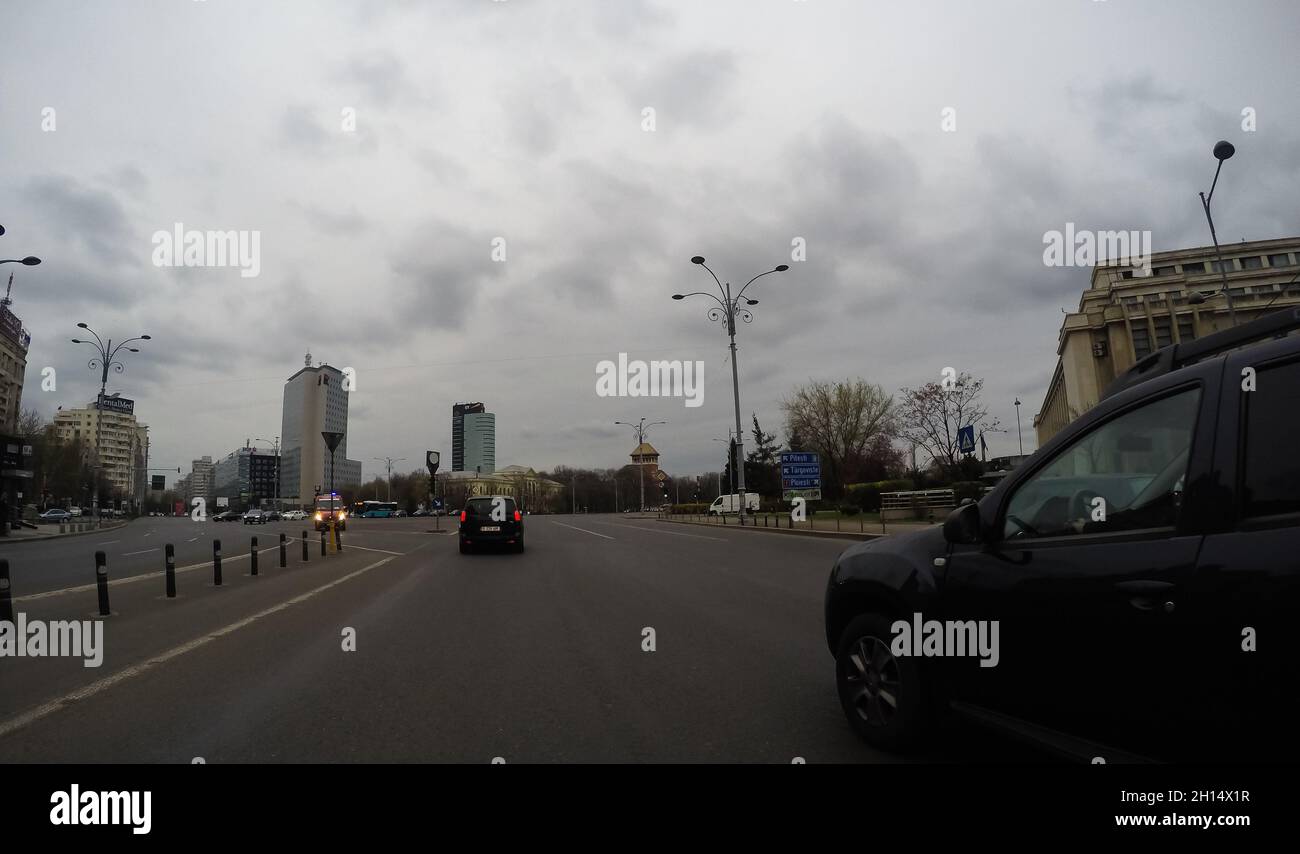No traffic jam, no pollution, empty streets in downtown Bucharest ...