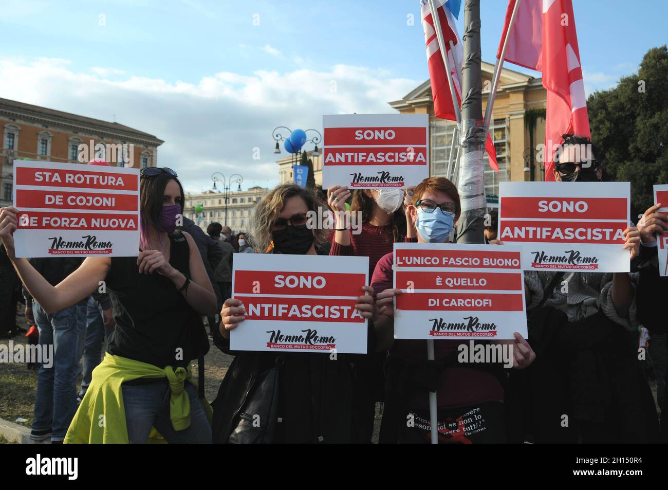Green pass protest italy hi-res stock photography and images - Alamy
