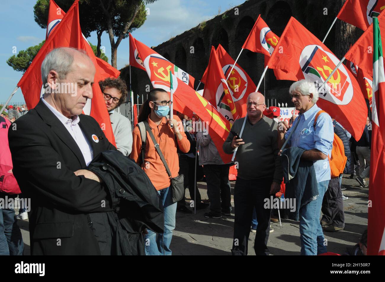 Antifascism protests hi-res stock photography and images - Alamy