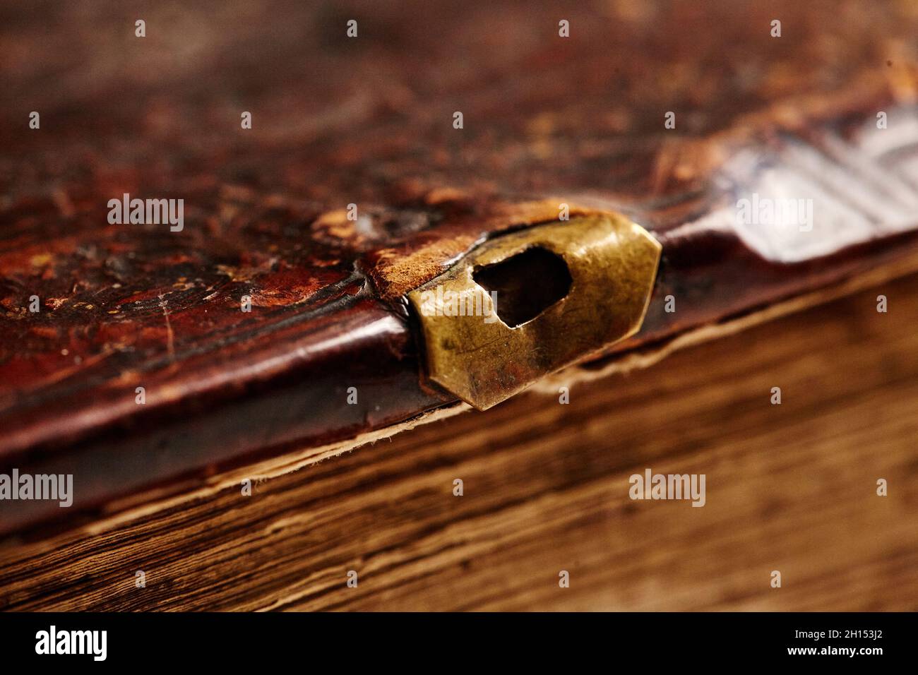 Brass clasps hi-res stock photography and images - Alamy