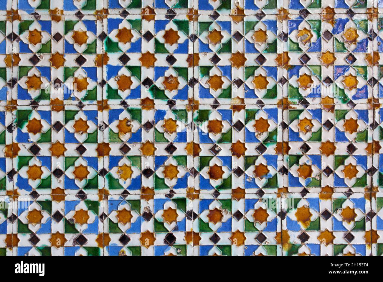 Moorish ceramic tiles with simple geometric pattern Stock Photo - Alamy