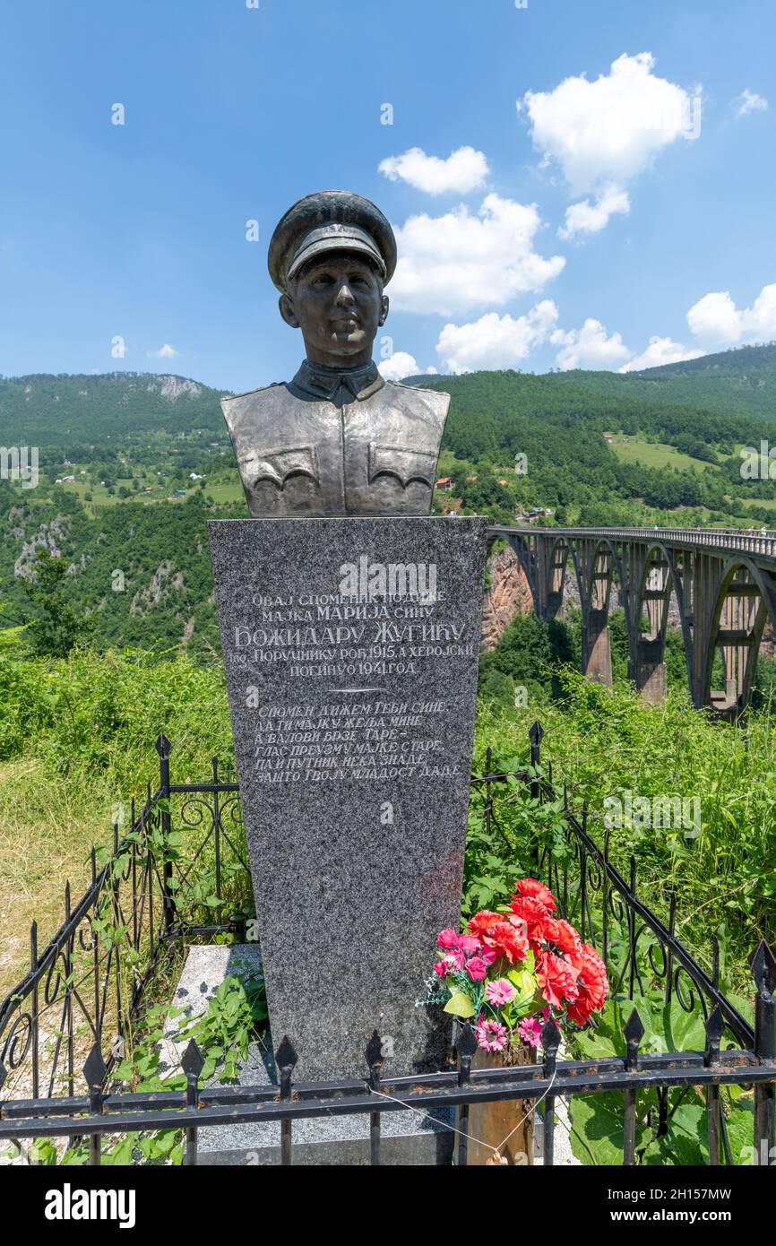 Yugoslav army hi-res stock photography and images - Alamy