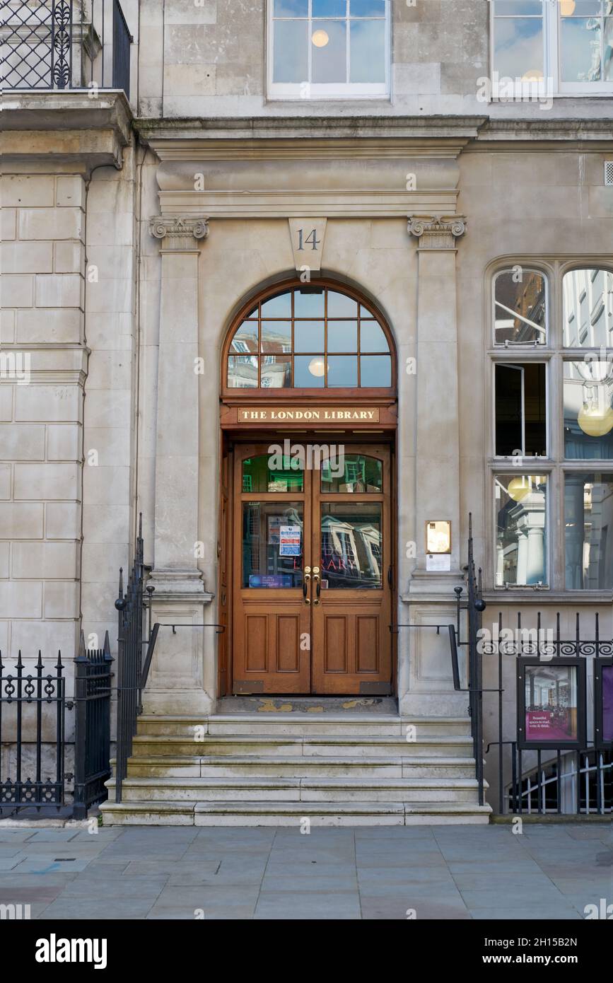 The London library St James Sq Stock Photo - Alamy