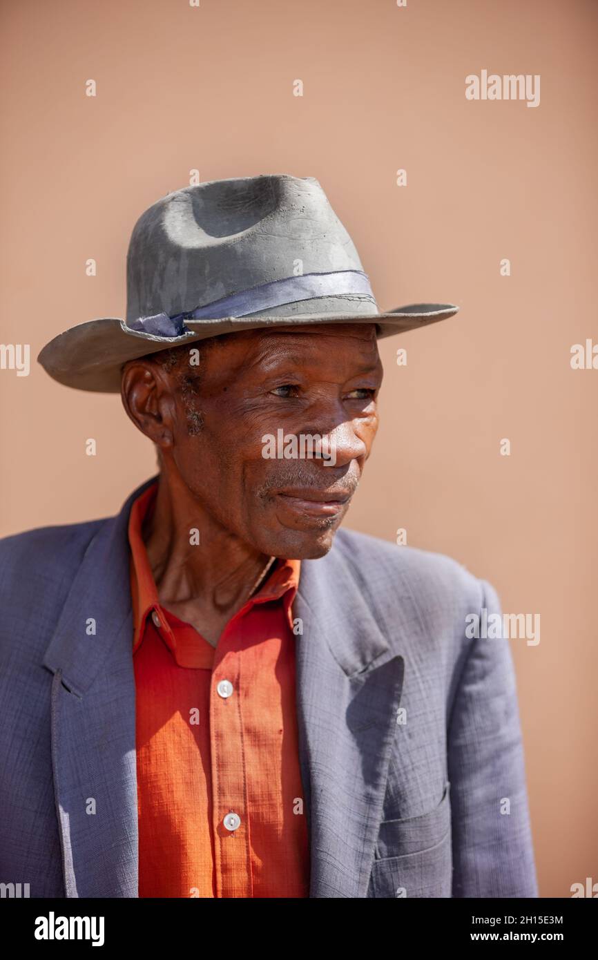 Traditional hat africa hi-res stock photography and images - Alamy