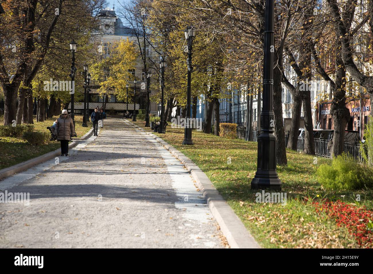 Moscow, Russia - 08 October 2021, View of the boulevard ring Stock ...