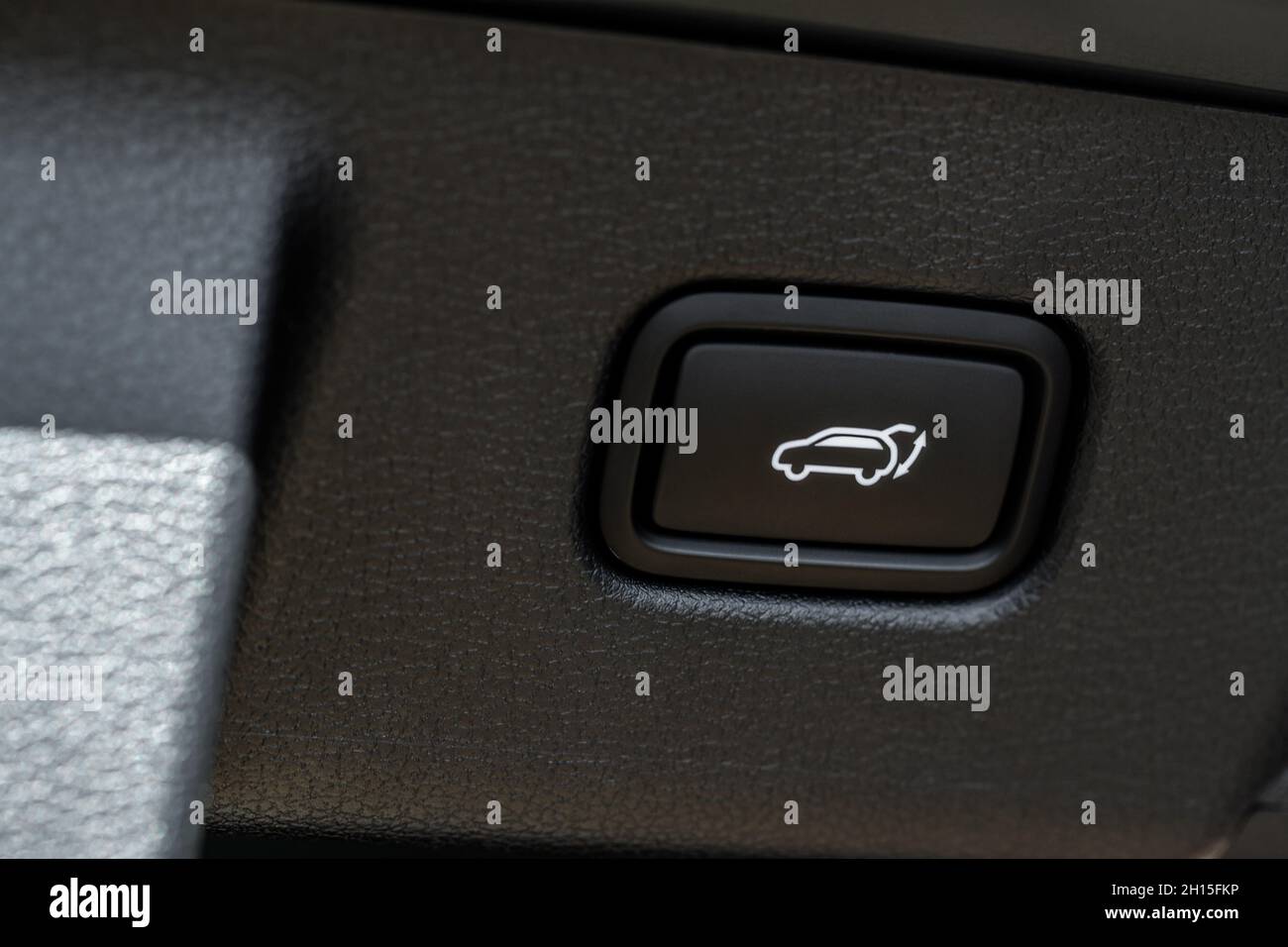 Car trunk open button. Electric trunk switch controller. Car trunk ...