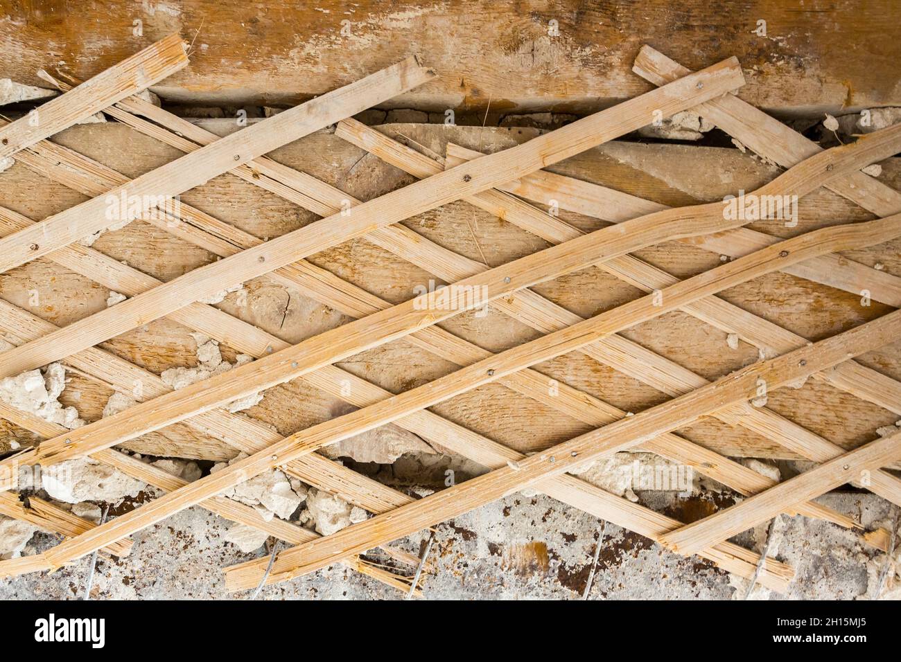 Matting wall in the old apartment before new renovation Stock Photo - Alamy