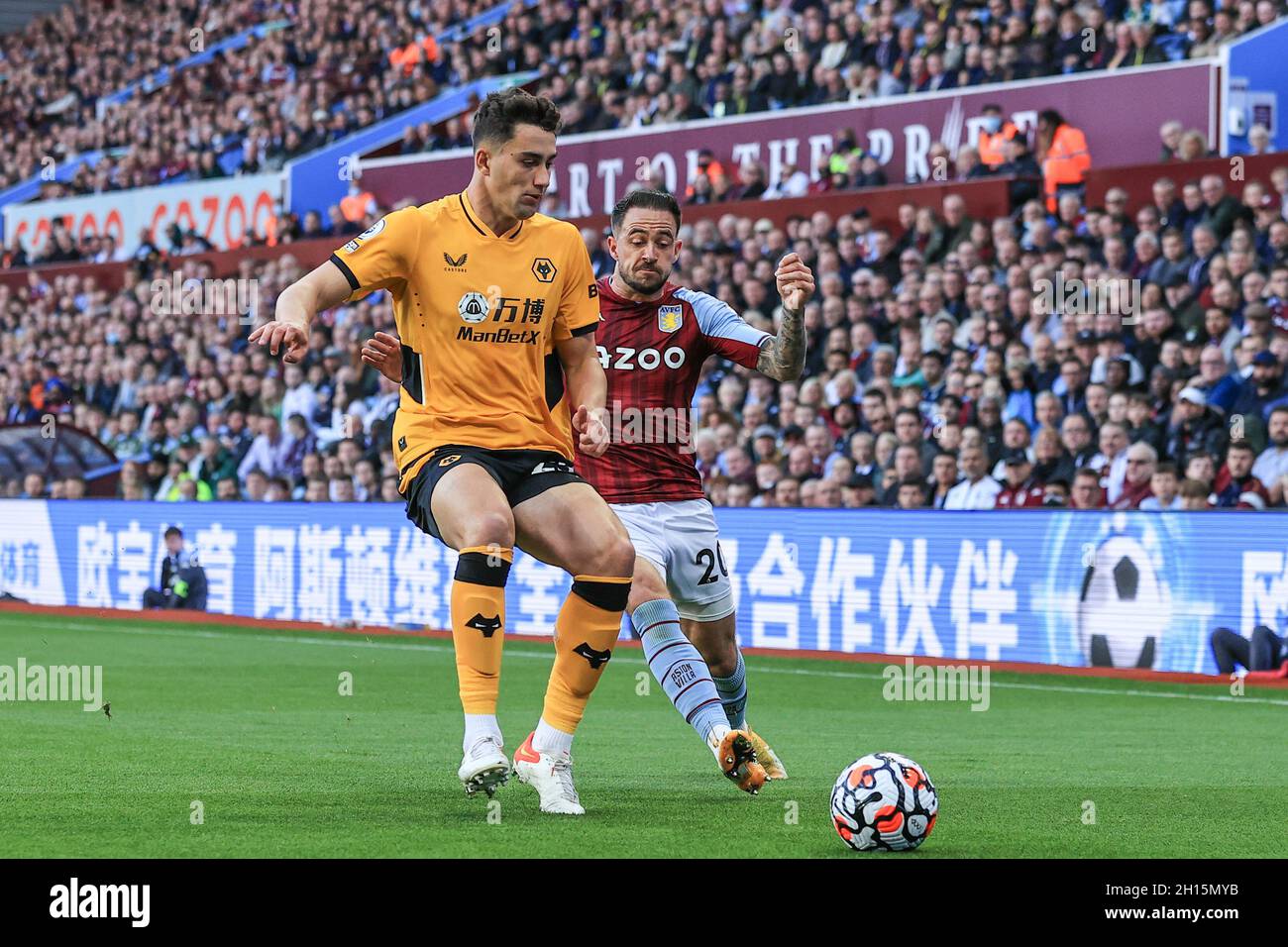 Aston villa battle for the ball hi-res stock photography and images - Alamy